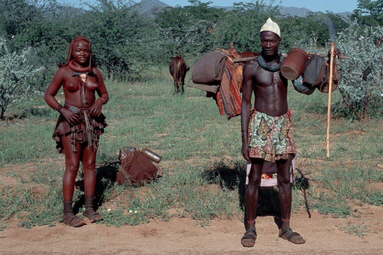 The Unique Fashion Styles of Namibia’s Himba People - Namibia Today
